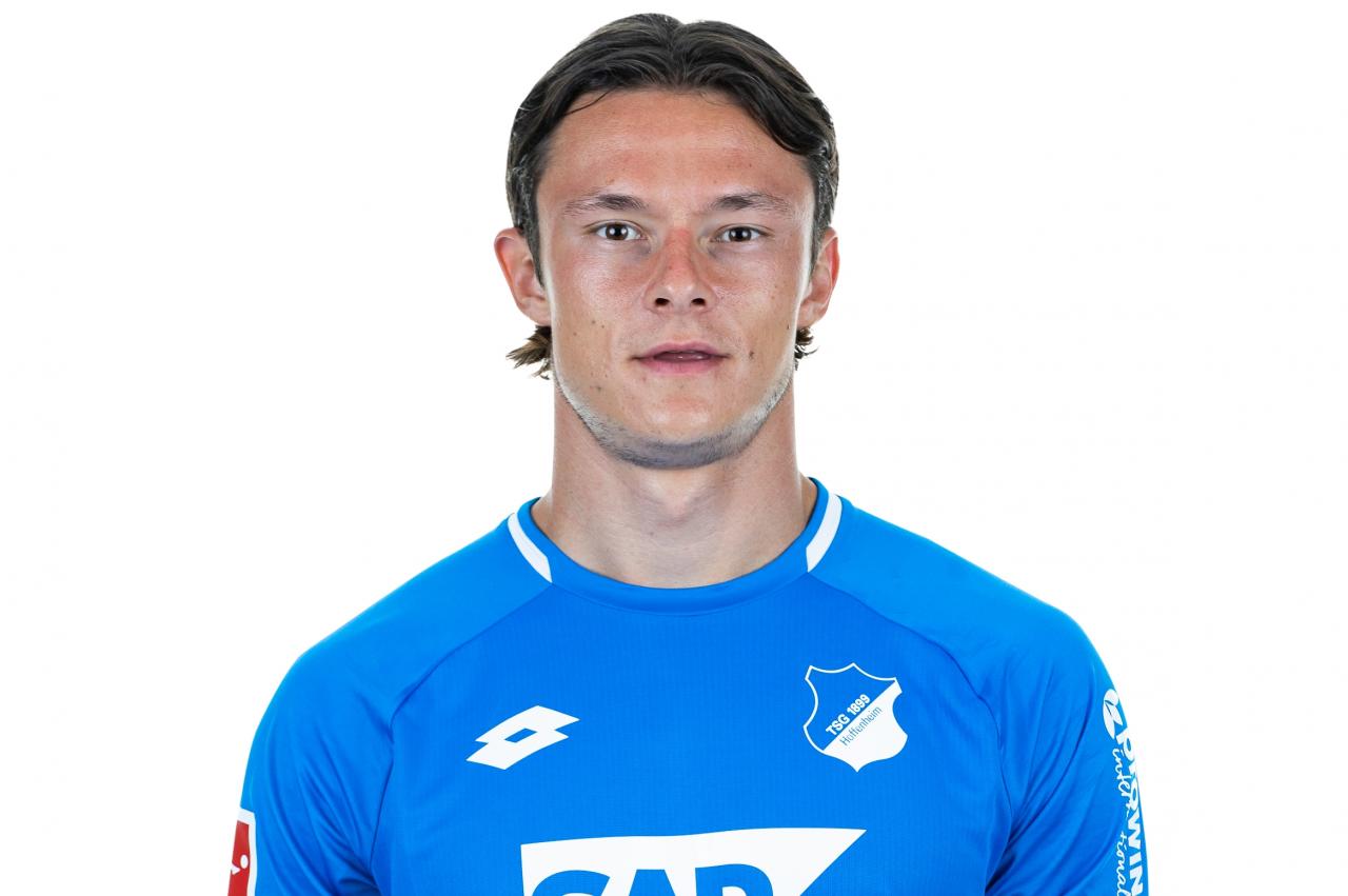 Report: Dortmund open talks with Nico Schulz