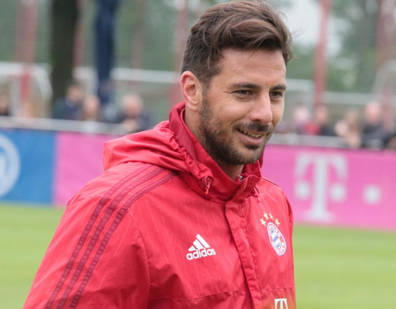 Watch: Highlights from Claudio Pizarro's farewell game
