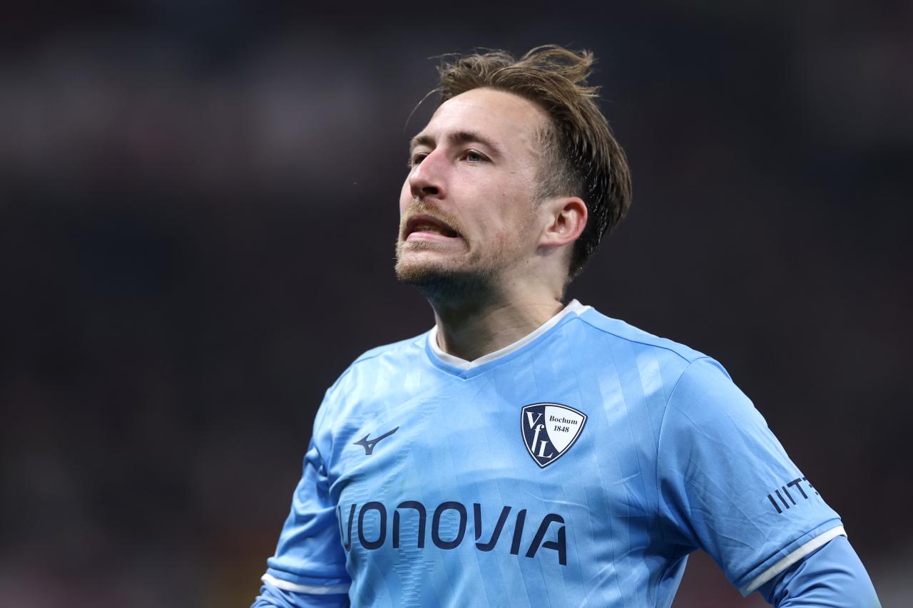 Passlack leaves Germany as Bochum sign replacement