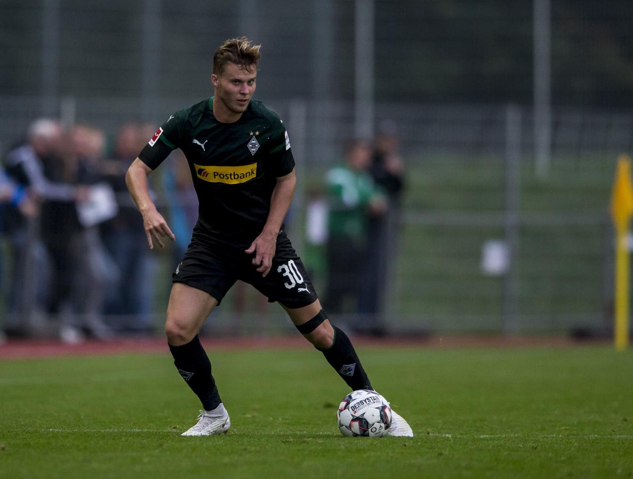 Elvedi expected to be sold after turning down new deal, Sky claims