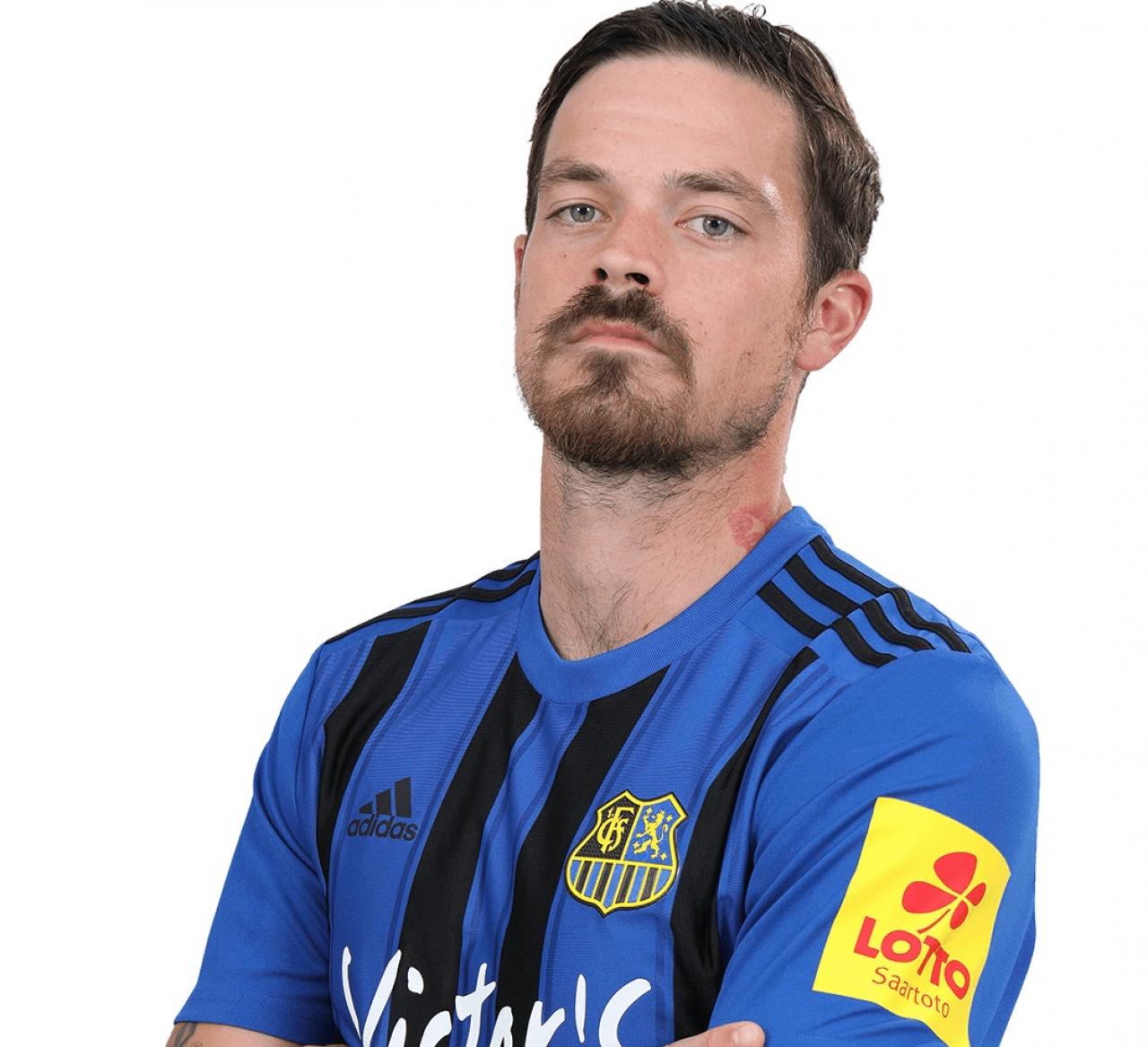 Dennis Erdmann's racial suspension lifted