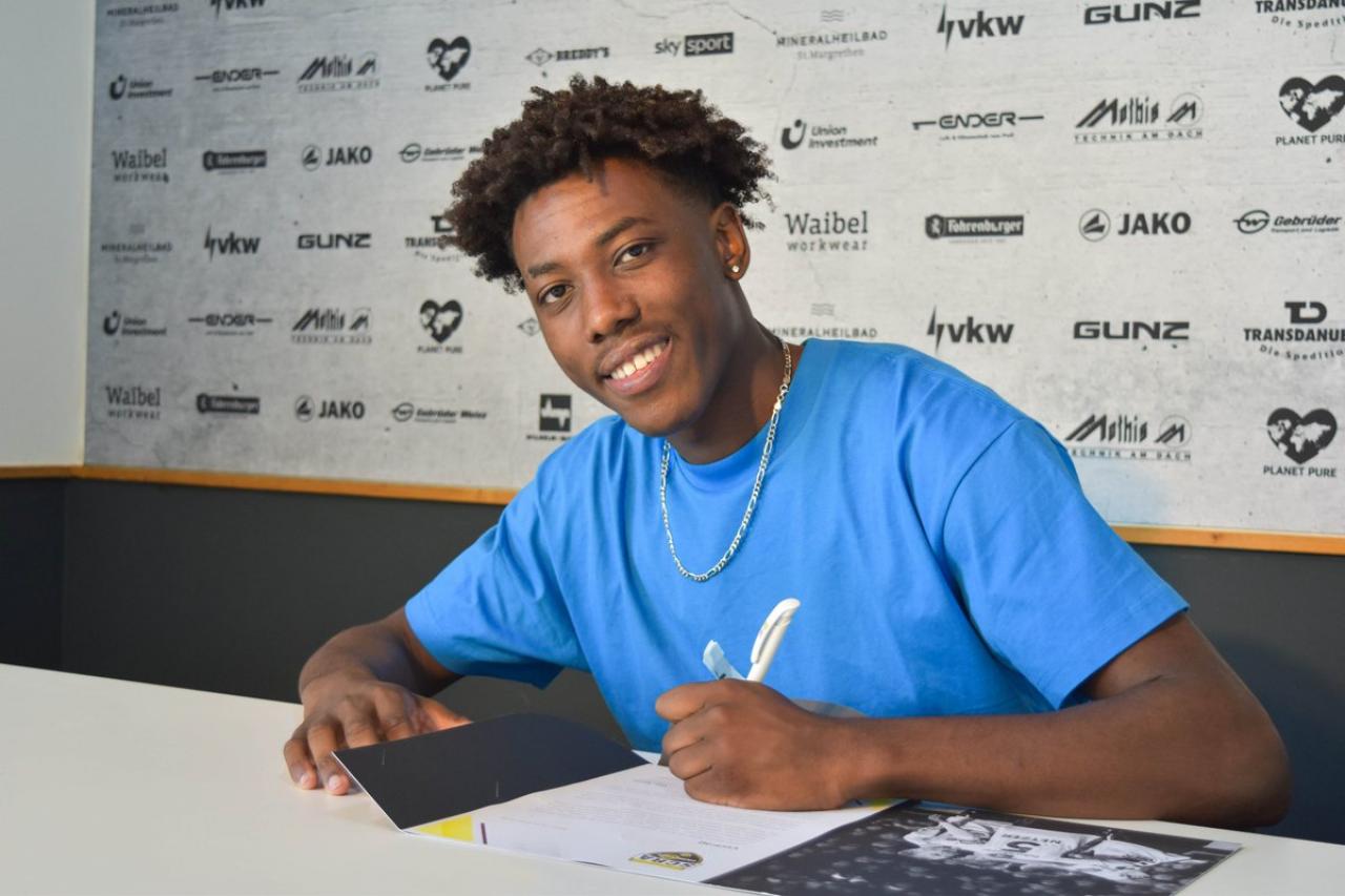 Confirmed: Stuttgart's Tibidi to study under Klose at Altach