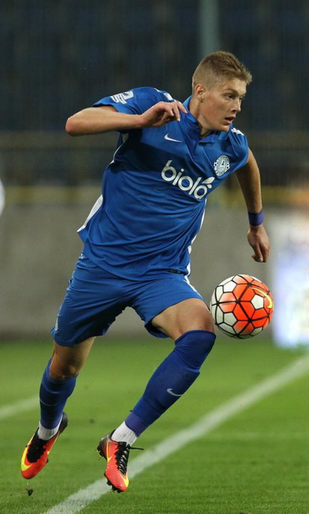 Kicker Report: Augsburg and Stuttgart both out of Dovbyk race