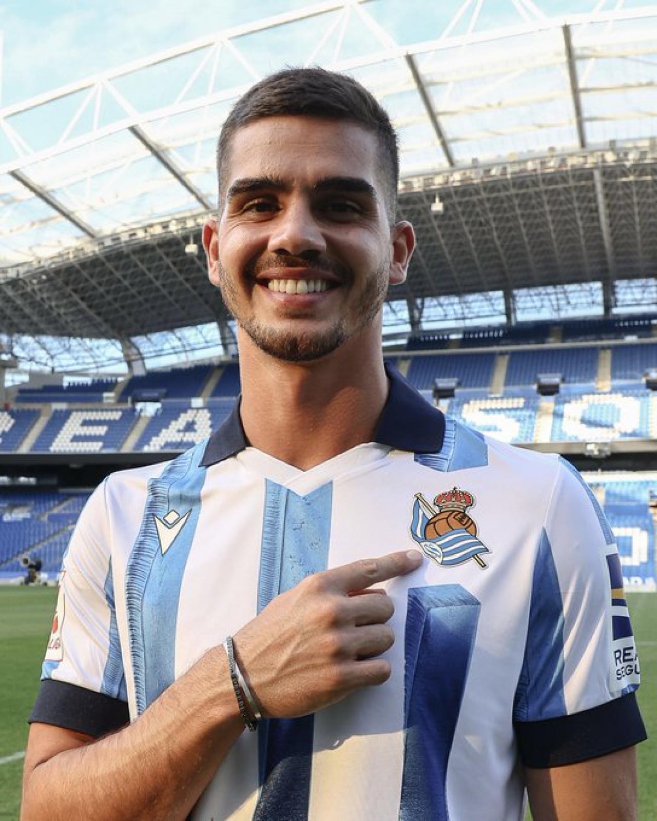 Leipzig and Sociedad confirm loan deal for Silva