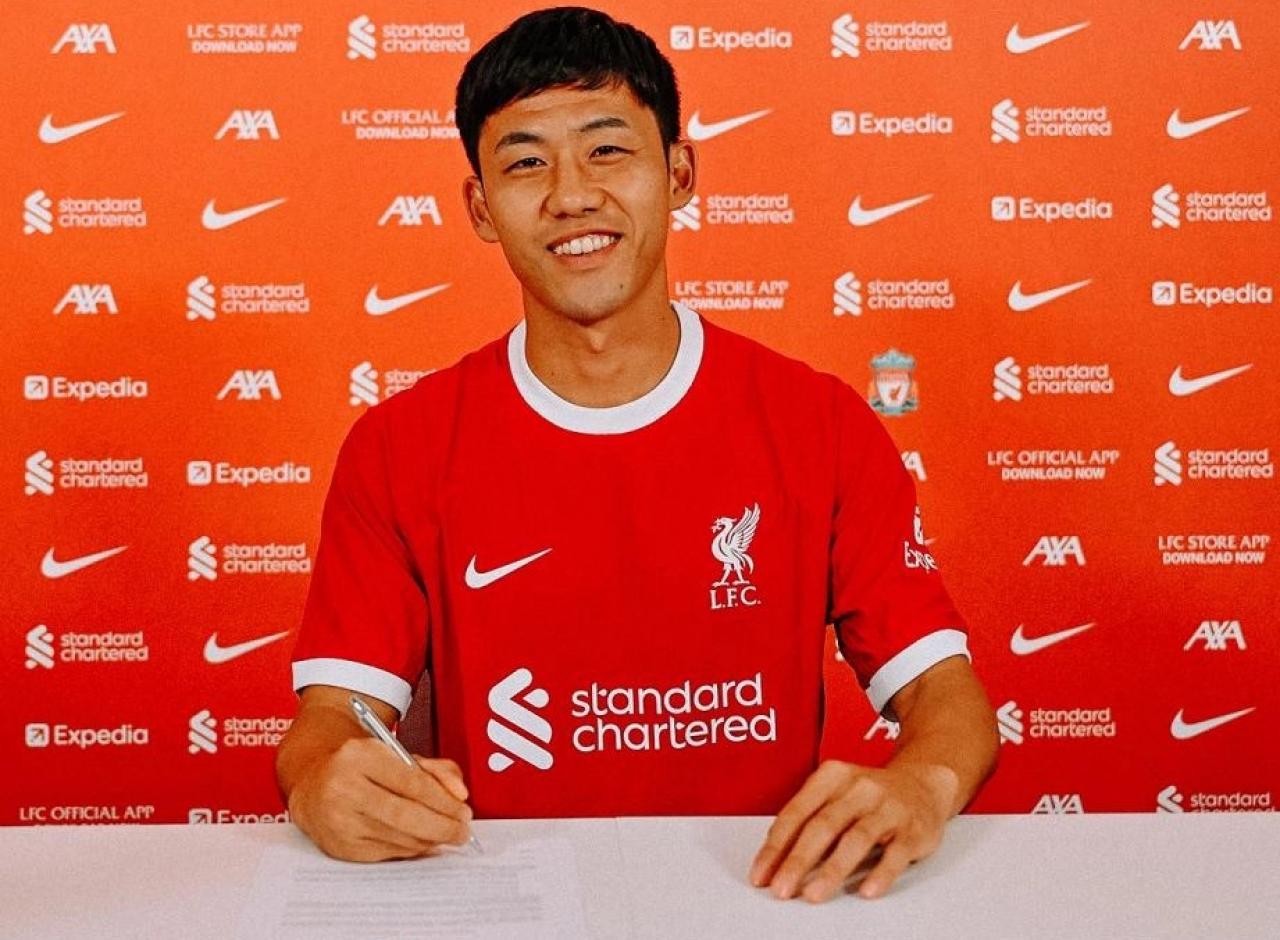 Endo completes Liverpool move
