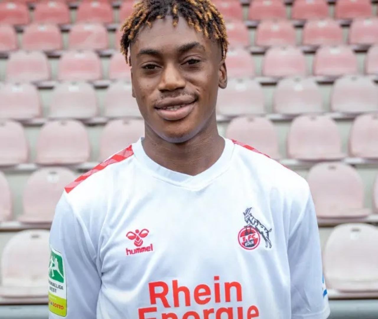 Stuttgart confirm Diehl signing