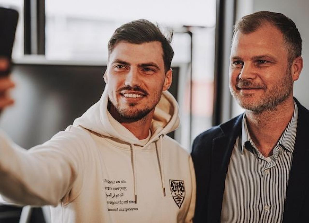 Stuttgart confirm contract extension for Stenzel