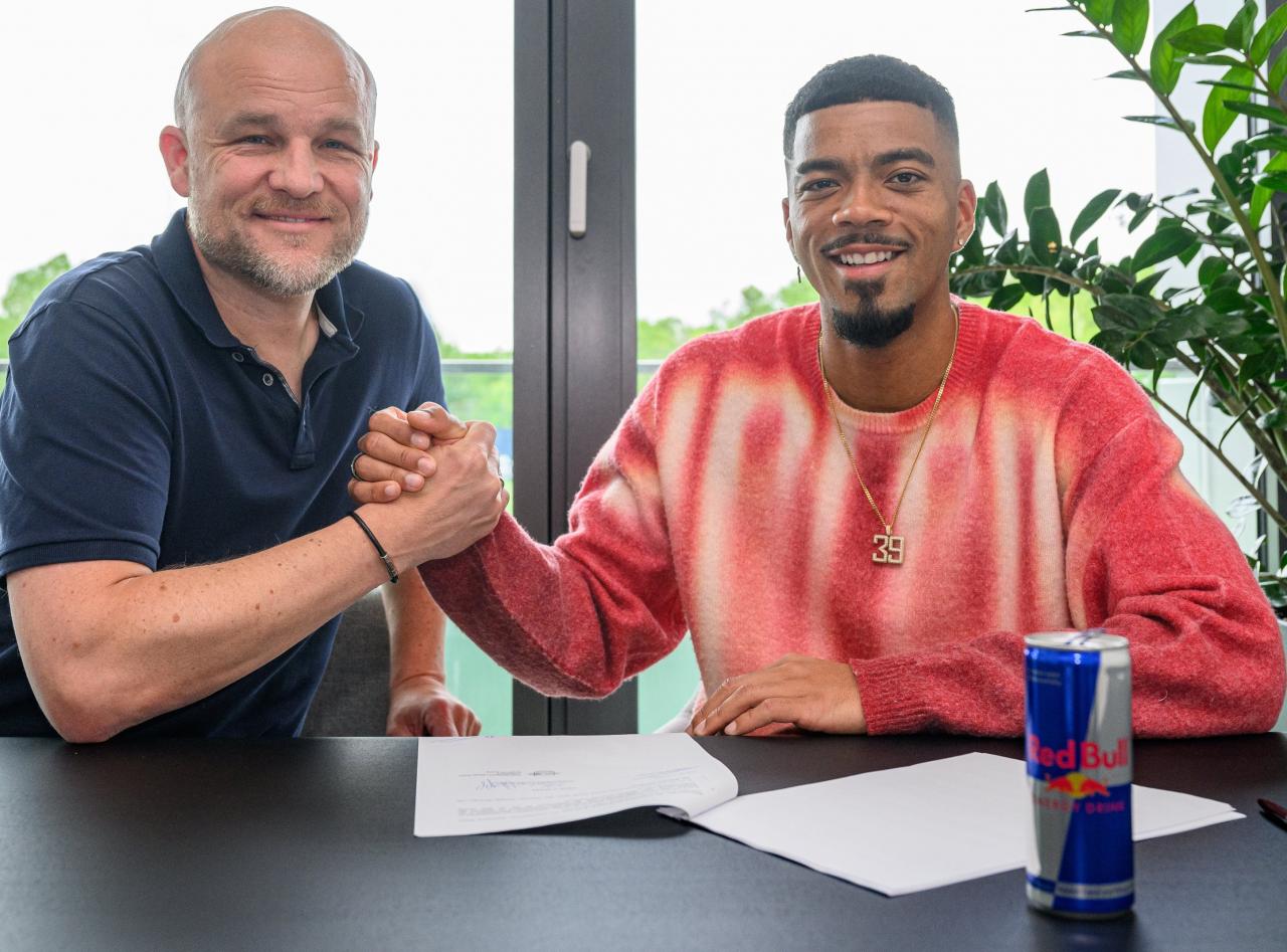 RB Leipzig confirm new deal for Henrichs