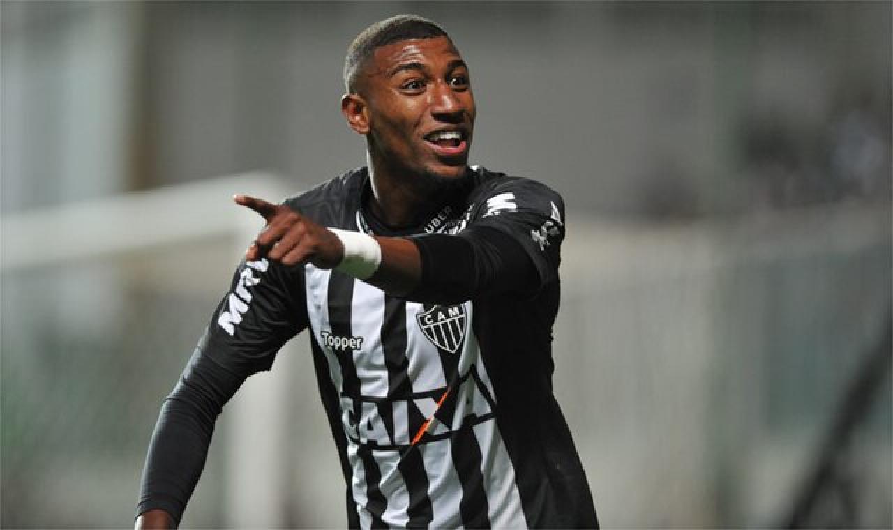 Reports: BVB target two Brazilian EPL right backs