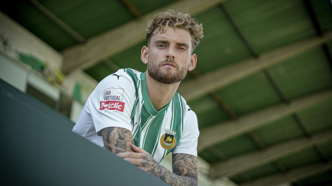 BVB winger Pohlmann moves to Portugal