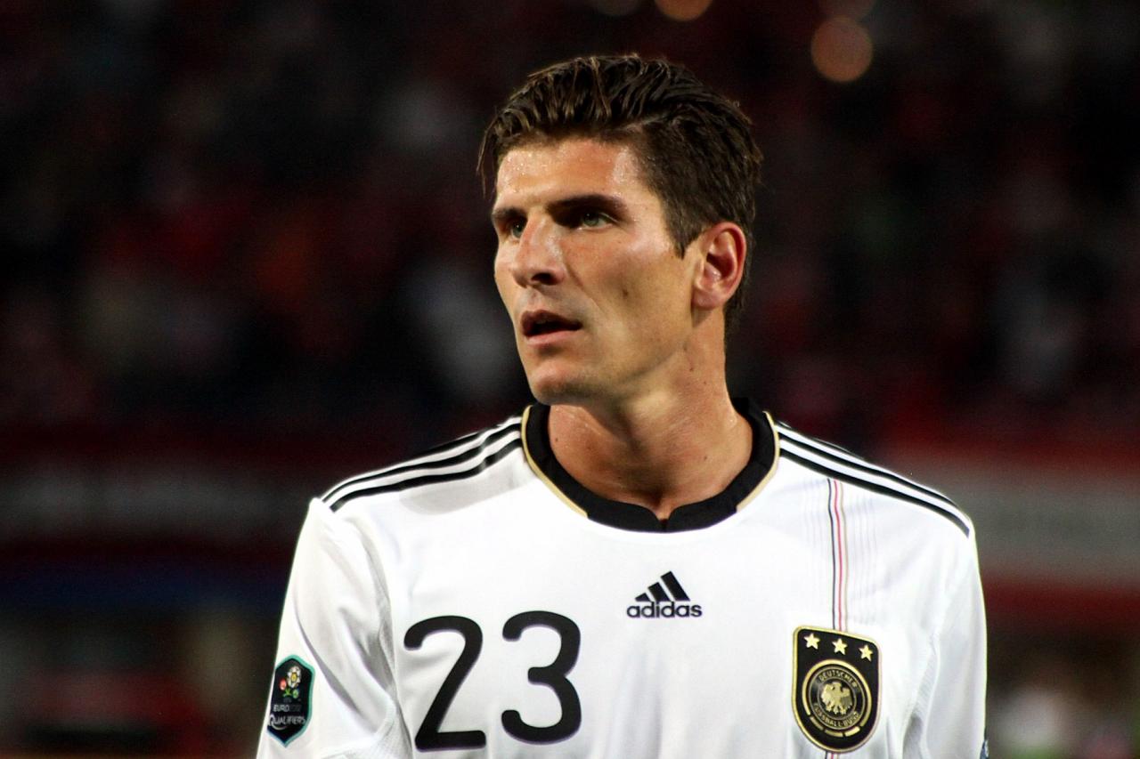 Mario Gomez wants to work within football