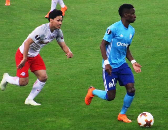 Gladbach and Wolfsburg linked with French right-back