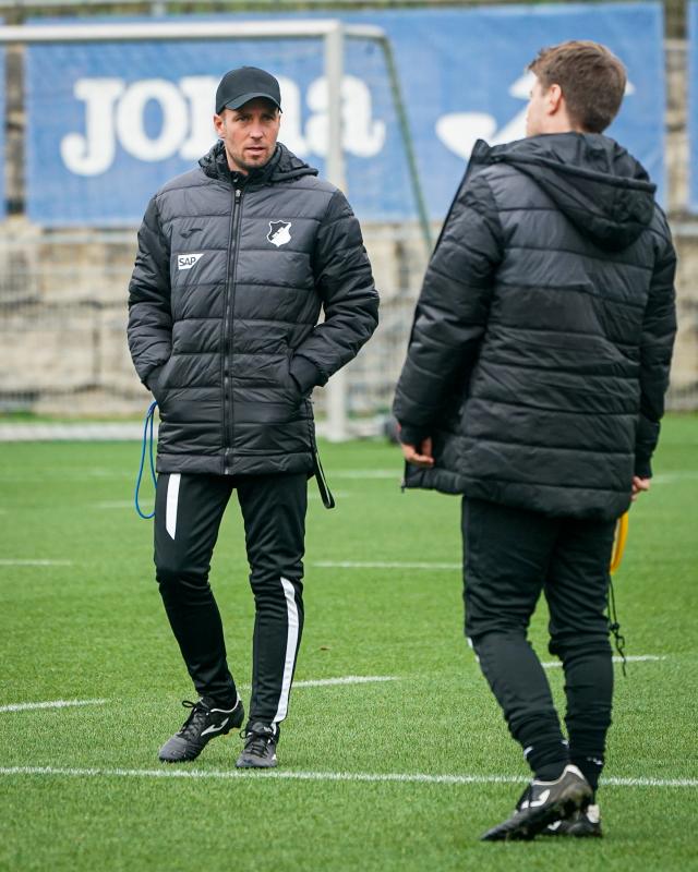 Hoeneß praises fullbacks, addresses state of Danish wingers