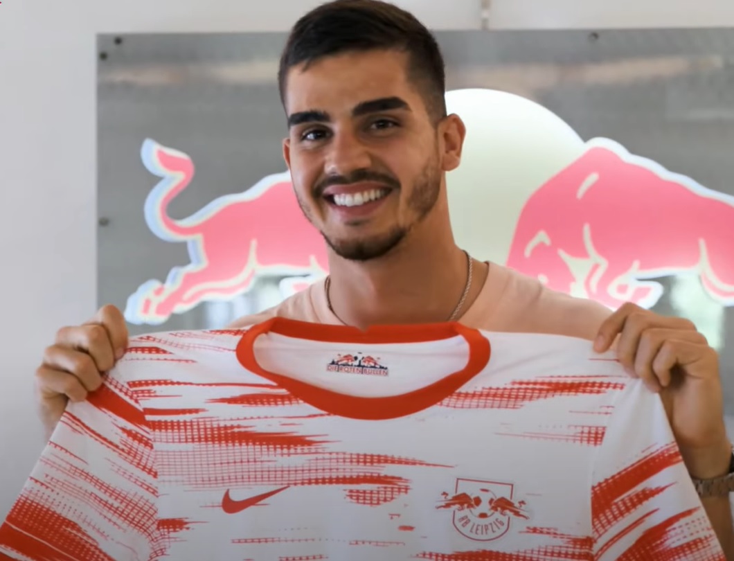 André Silva opens up on his targets for the season