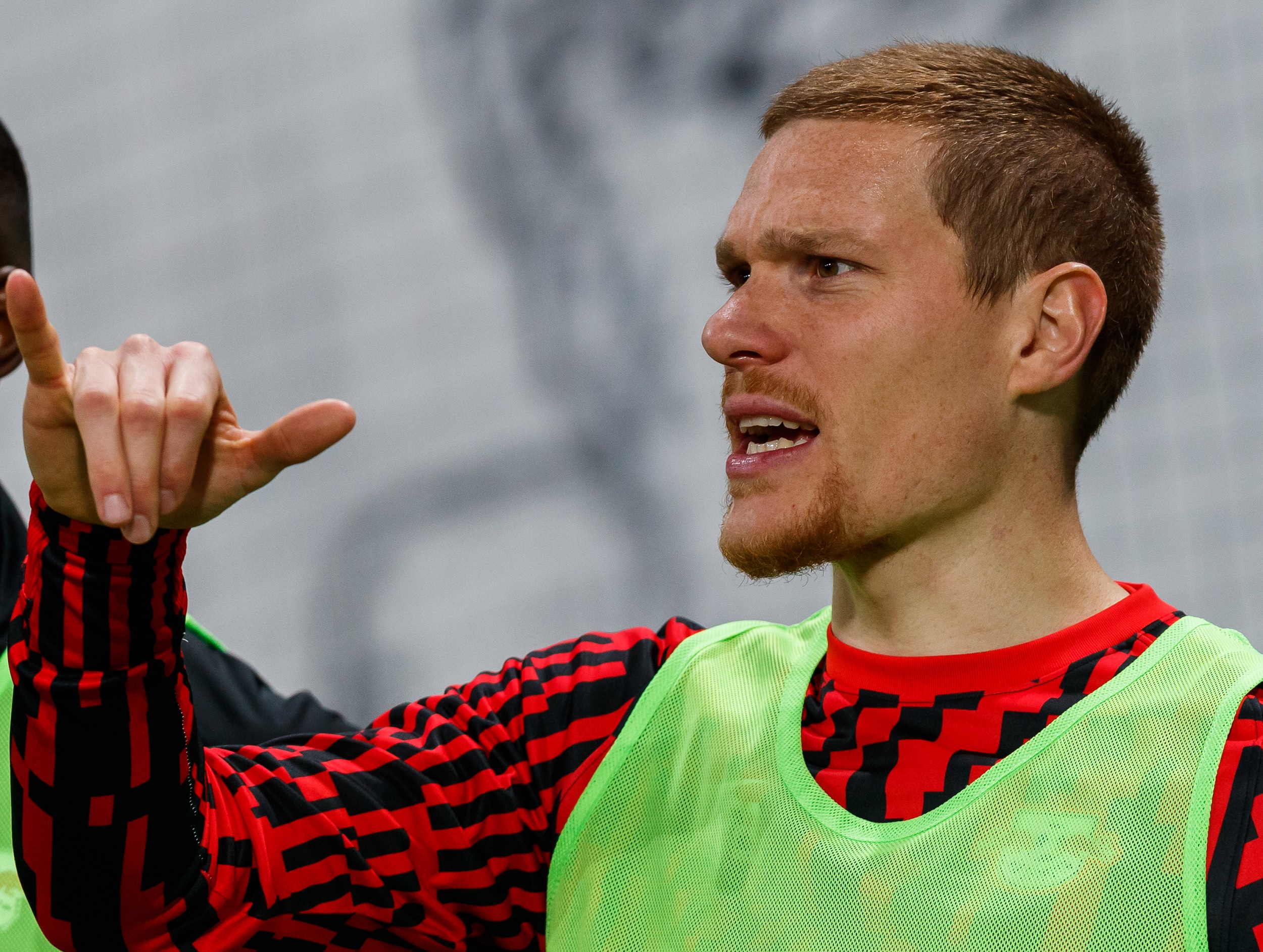 Halstenberg reveals his contract talks with Leipzig have stalled