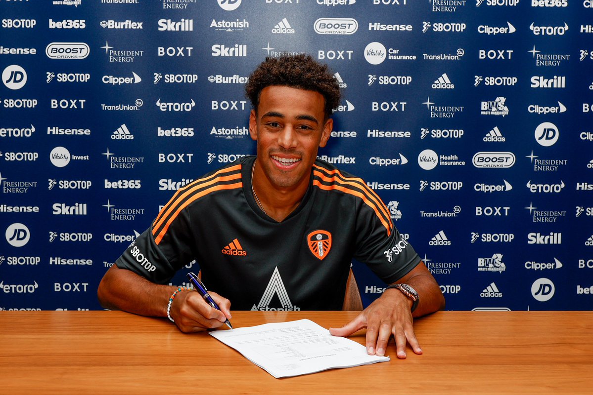 Official: Leipzig sell Adams to Leeds