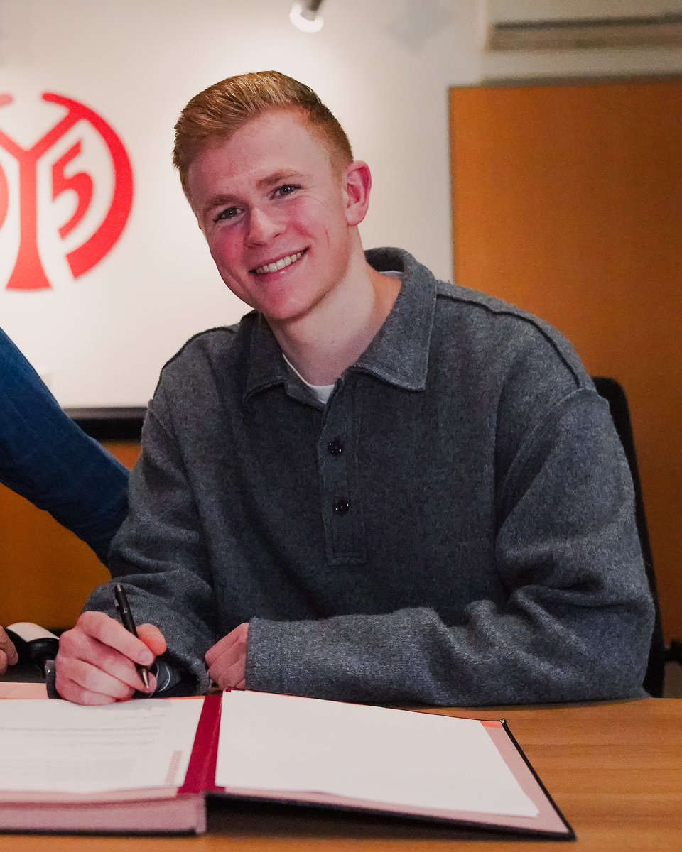 Burkardt extends with Mainz: "I've been waiting for this moment."