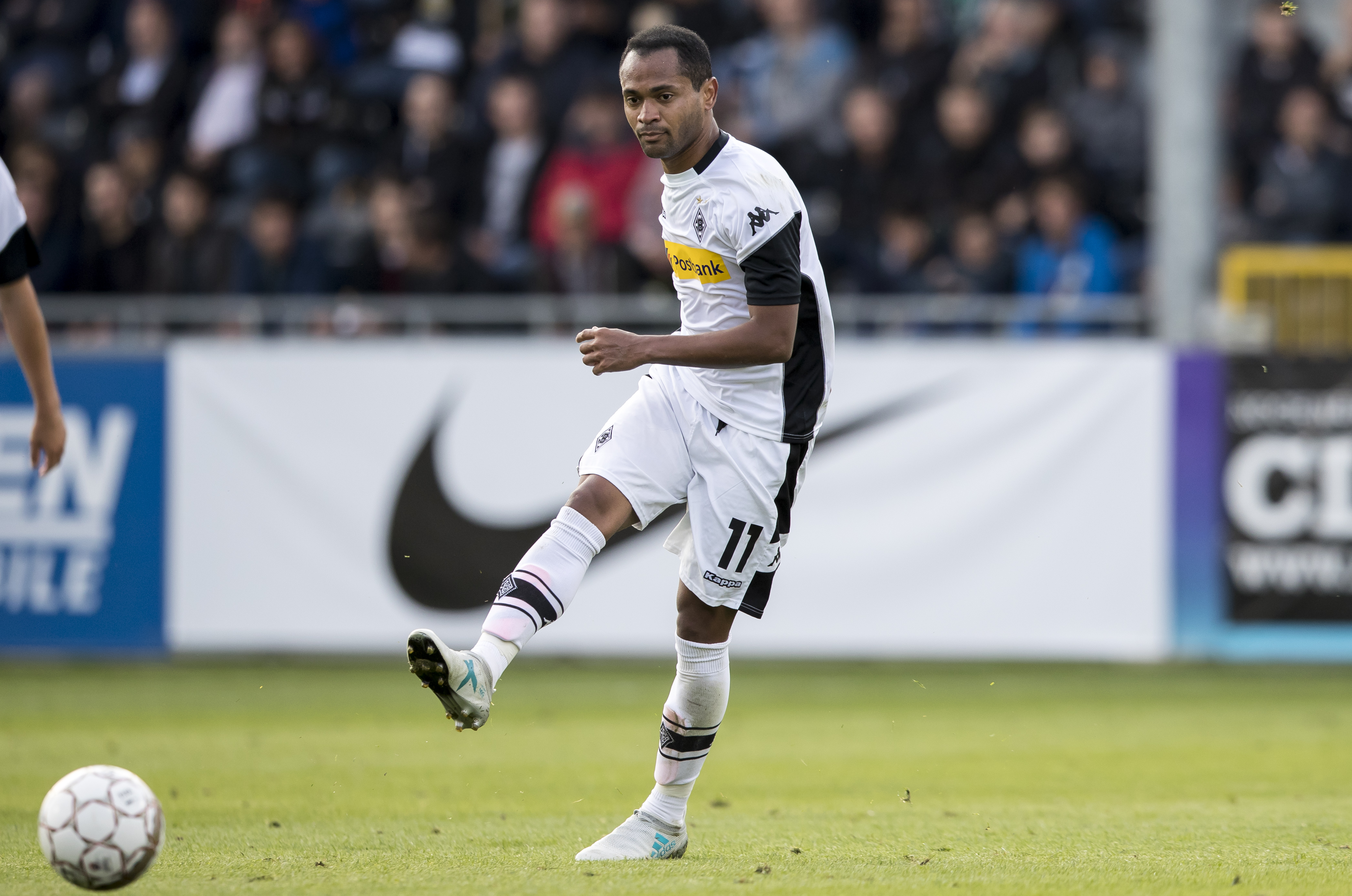 Raffael confirms offers from Brazil